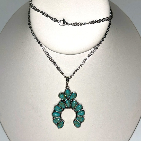 Artisan Handmade | Jewelry | Handmade Dyed Stone Concha Pendant ...
